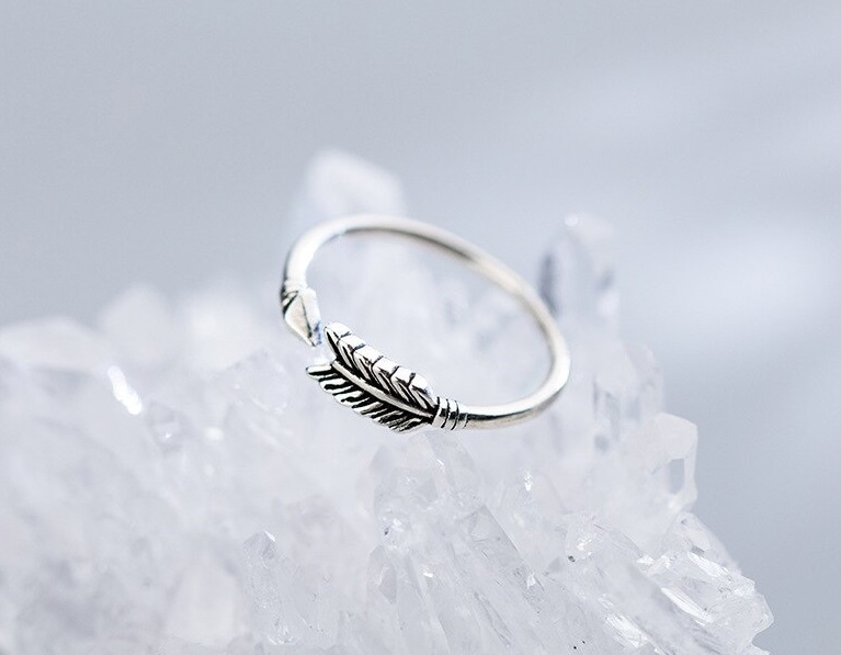 Antikolt nyíl ezüst gyűrű – Brillmánia
